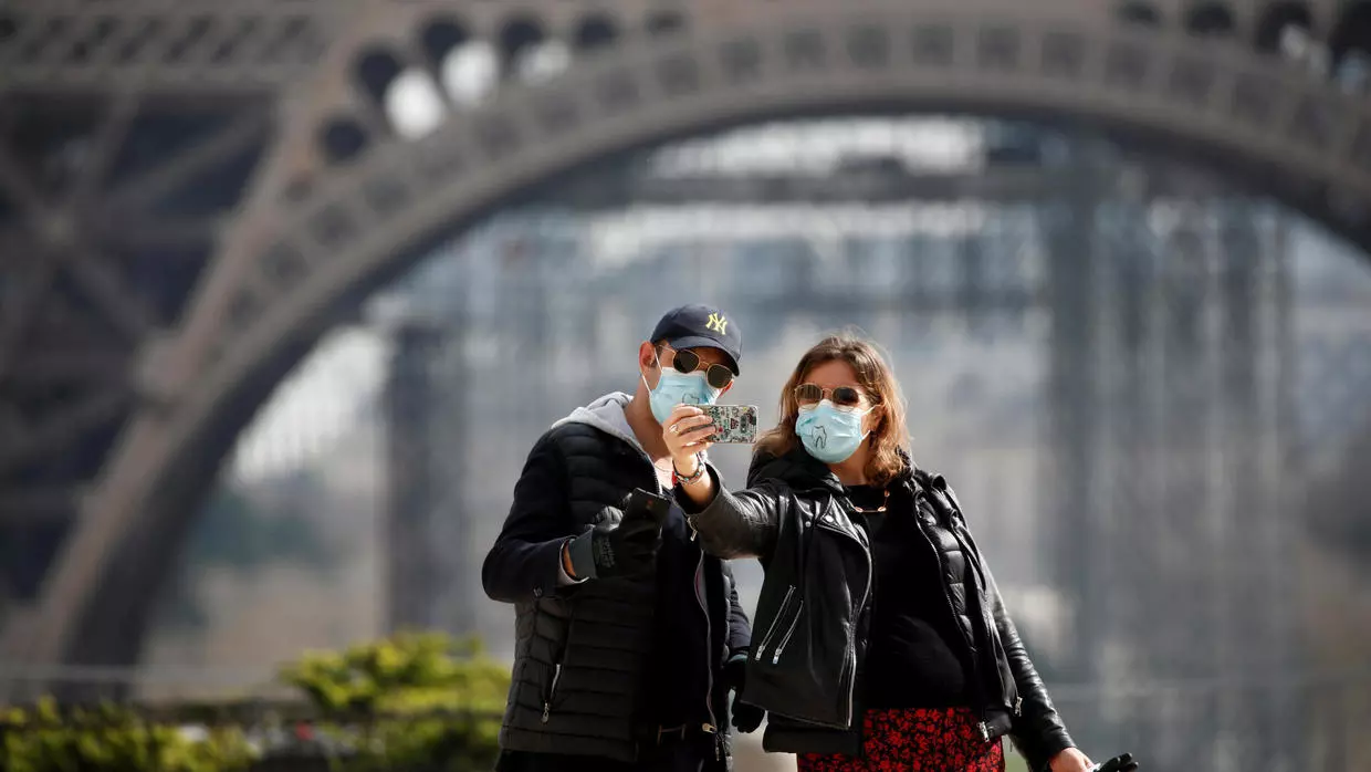 Researchers use Instagram mask selfies to improve biometric facial ...