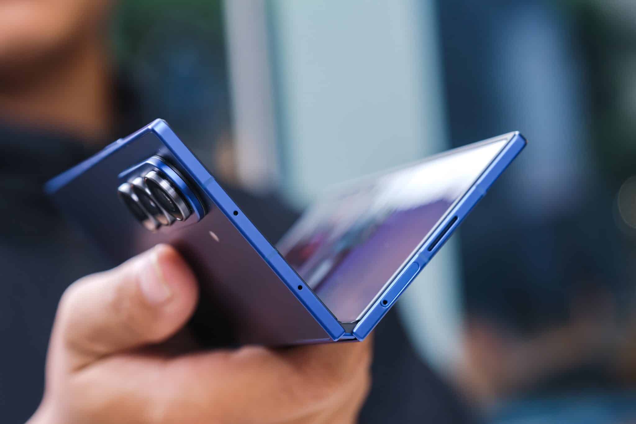 Biometrics vendors should ‘step up their marketing’ say smartphone ...